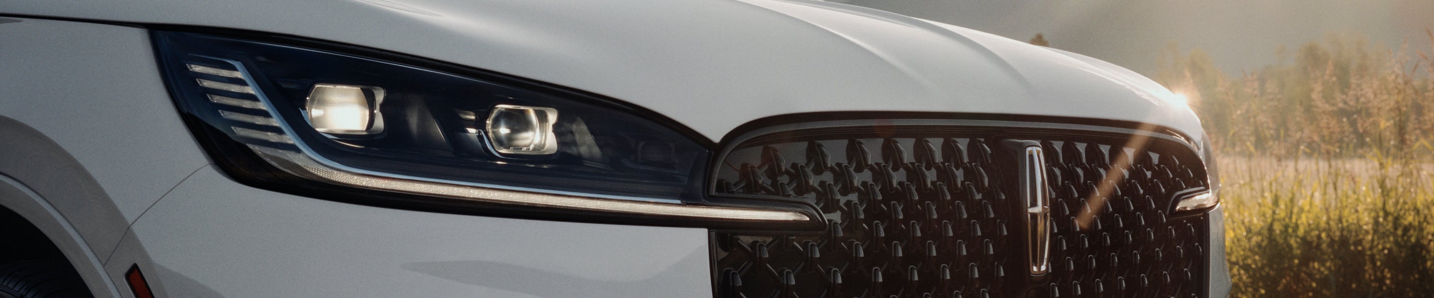 2025 Lincoln Aviator Vs. 2025 Ford Explorer Comparison